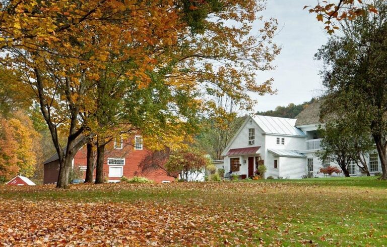 13 Best Places to Stay in Vermont in the Fall - From Farmhouses to ...