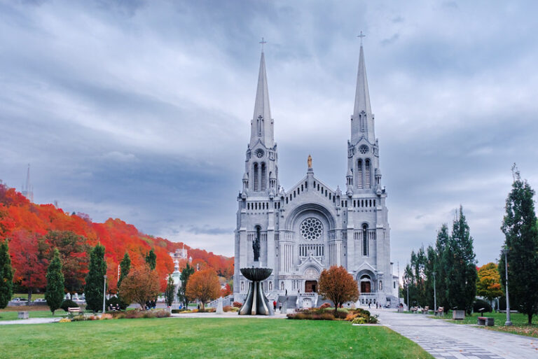 15 Beautiful Small Towns in Quebec You’ll Want to Visit