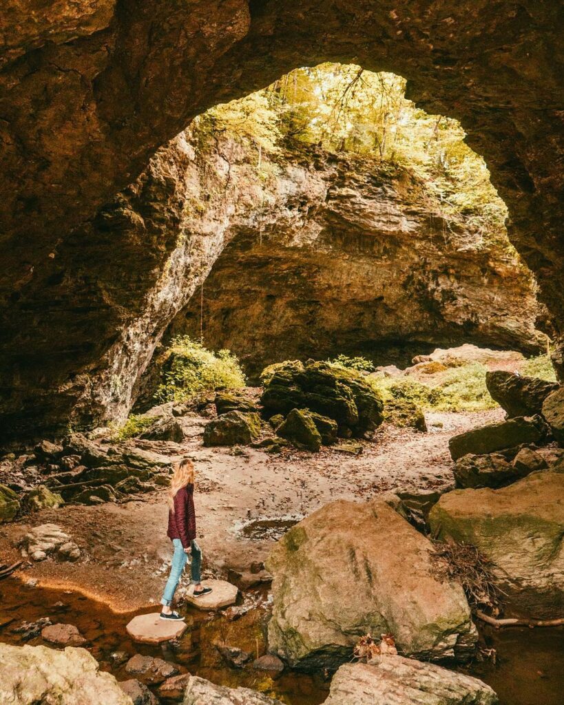 Take This Iowa Road Trip Map That Guides You to Stunning Caves and ...